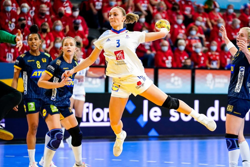 Hand - Alicia Toublanc - Une grande fierté de faire partir de cette ...